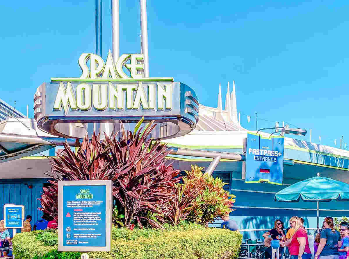 Is Expedition Everest Scary? A Thrilling Comparison with Space Mountain